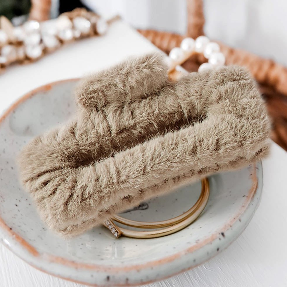 Faux Fur Rectangle Hair Claw Clip – Bella Mia